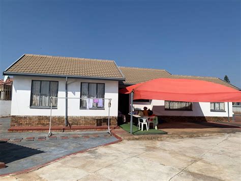 3 Bedroom House For Sale In Soshanguve Dd P24 112611379
