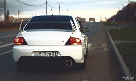 Car Mitsubishi Lancer Evolution Wallpaper Coolwallpapersme