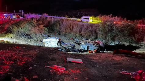 Volcadura de autobús en Nayarit deja 15 turistas muertos Periódico