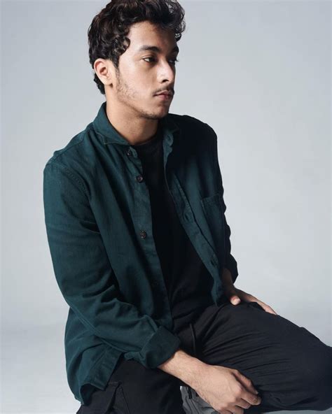 Fakta Aziz Hedra Pelantun Somebody S Pleasure Yang Viral