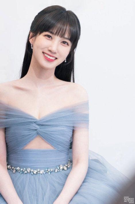 박은빈 인생 최대 노출 의상