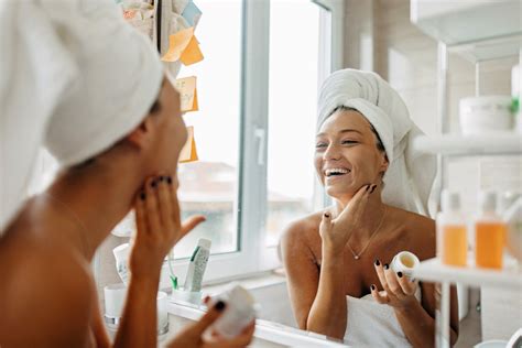 Skin Purging Guide For 2025 Causes Symptoms And What To Do