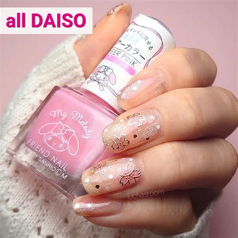 All Daisoで桜ネイル💅🏻🌸 るか＊セルフネイル／コスメが投稿したフォトブック Lemon8