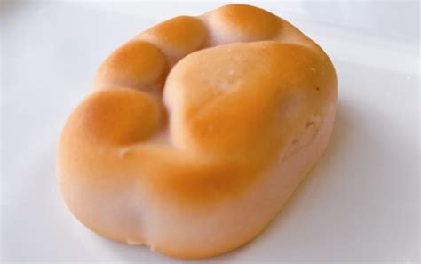 【ファミマ「肉球まんじゅう いちご味」レビュー】mofusandコラボパッケージ、保護猫活動に売上一部を寄付【ファミリーマート猫の日