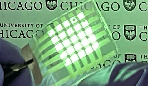 新技术突破！芝加哥大学开发出可拉伸双倍尺寸oled 显示器 材料 性能 研究人员