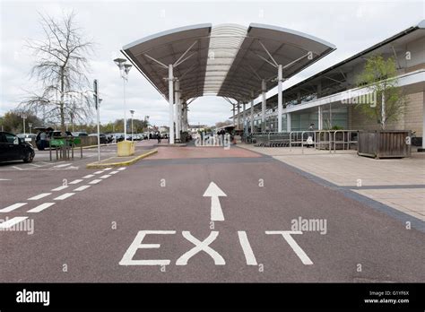 Waitrose Supermarket In Cheltenham Gloucestershire Hi Res Stock