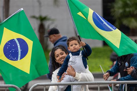 TV Paraná Turismo transmite ao vivo desfile de 7 de setembro neste
