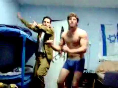 Militares Bailando Youtube