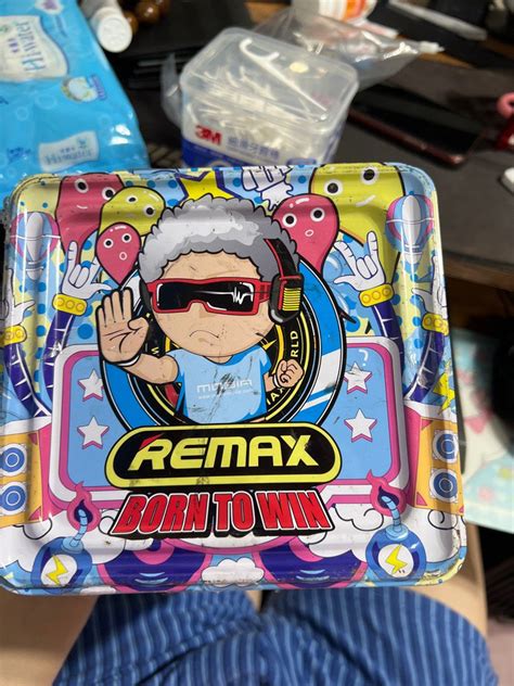 REMAX RM 559W 藍芽手環 智能手環 智能手錶 手機及配件 智慧穿戴裝置及智慧手錶在旋轉拍賣