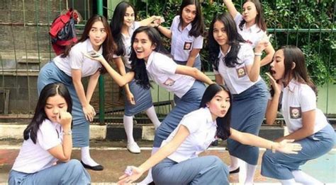 Suka Duka Pacaran Waktu Sma Sama Teman Sekelas
