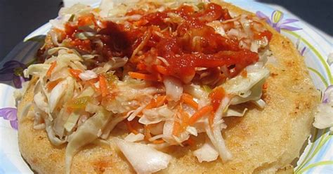 Pupusas Salvadoreñas Para Un Desayuno En Familia