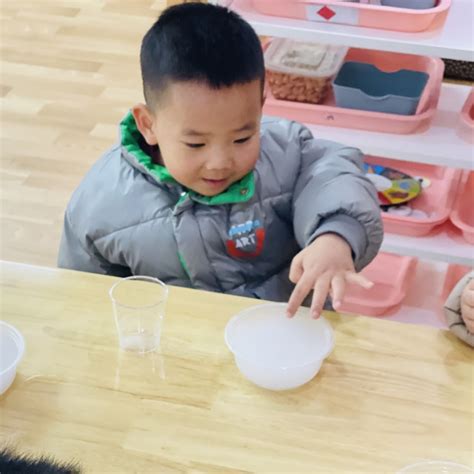 家园善育玩转科学 魔法干冰秀 永嘉县第三幼儿园小三班家长助教 班级新闻 永嘉县第三幼儿园