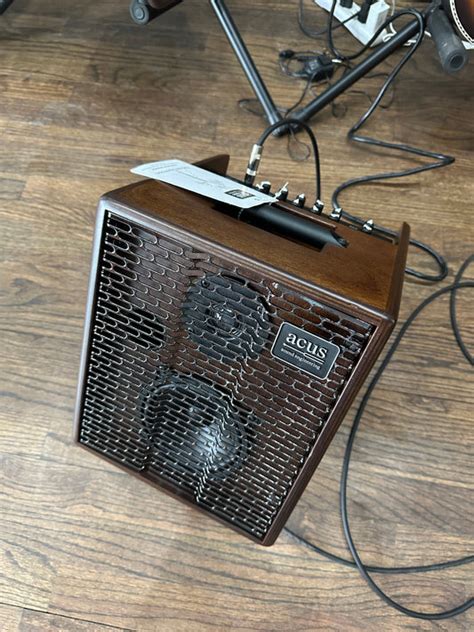 Acoustic Station Central