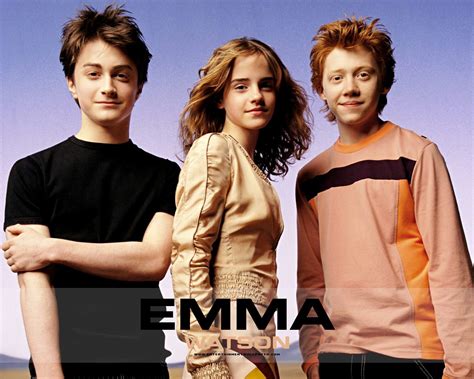Emma Watson Twin 6k Pics