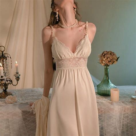 Váy Ngủ Lụa Dài Phối Ren Sang Trọng Gợi Cảm 2 Màu Dn620 Đồ Ngủ Sexy Secrets Eva Shop