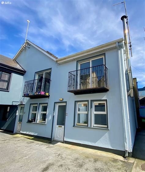 4 The Mews Promenade Lahinch Co Clare Costelloe Estate Agents