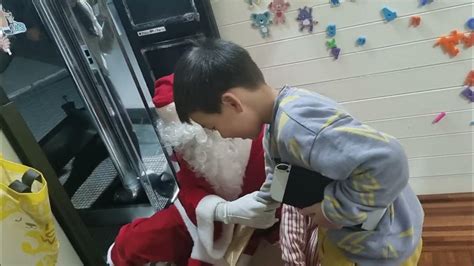 산타할아버지 수염 진짜예요 Youtube