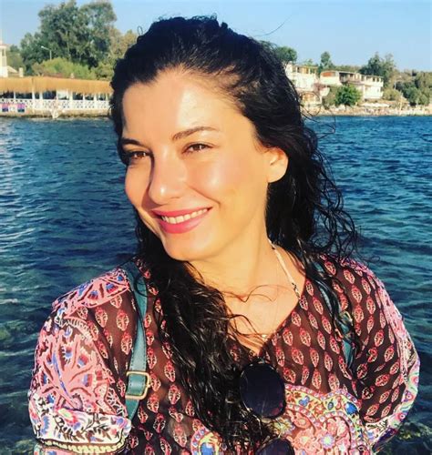İrem Altuğ Biography Height And Life Story Super Stars Bio