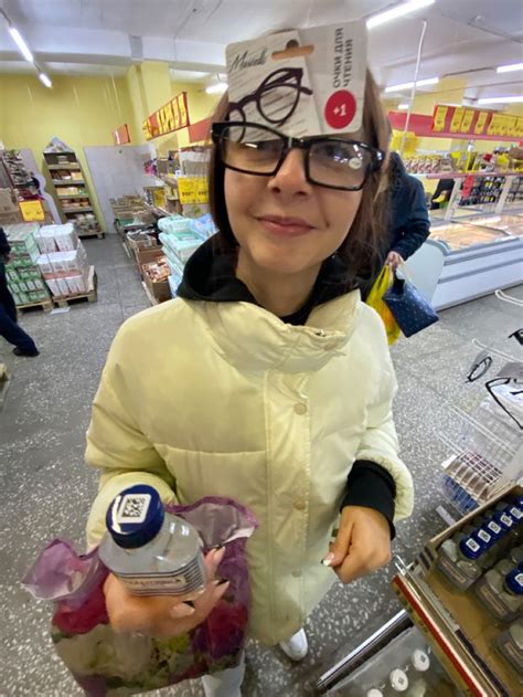 Чисто за чакушечкой in Round sunglasses Snapchat spectacles Sunglasses