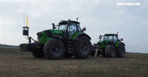 DEUTZ FAHR 8280 TTV rendimiento superior y alta tecnología