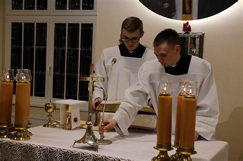 Obra Pierwsza Eucharystia w nowej kaplicy ZDJĘCIA Oblaci pl