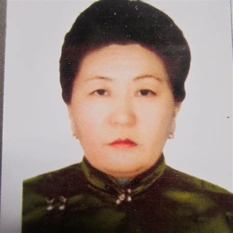 Taiz Mn Дундговь аймагт залуу хос алим тарьж нутагшуулж Facebook