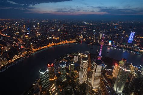 上海上海タワー上海中心大厦の夜景 治安状況アクセス営業時間など完全レポート