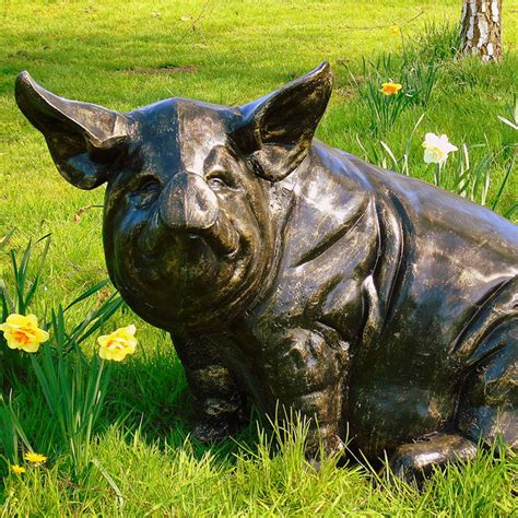 Sitting Pig Statue Garden Wonders Uk