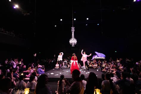 沉浸式喜歌剧吸引中国年轻观众走入剧场广州大剧院苹果舞台