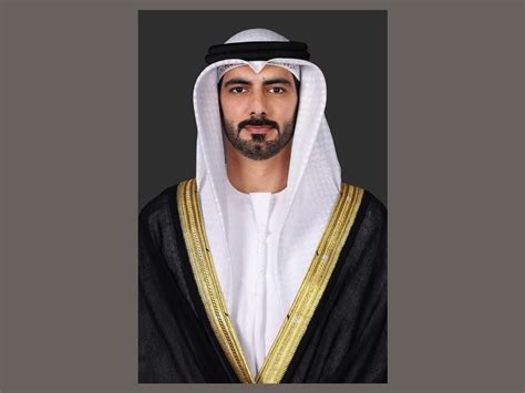 وزير الثقافة يوم زايد للعمل الإنساني علامة فارقة في تاريخ دولتنا