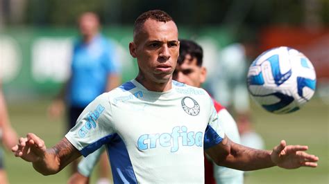 Clube Do Exterior Age Para Tirar Breno Lopes Do Palmeiras