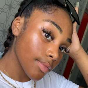 Raeee Babe Birthday Real Name Age Weight Height Family Facts Contact Details Boyfriend S