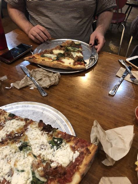 Classic Slice 238 Photos And 367 Reviews Pizza 2797 S Kinnickinnic Ave Milwaukee Wi