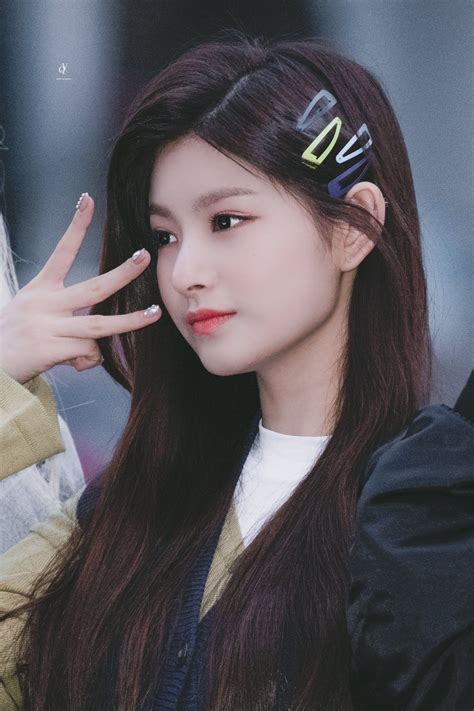 Everglow Yiren Forever Fandom Mia