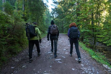 The Hiking Clothing Color Guide Stand Out Or Lay Low Decide Outside Making Adventure Happen
