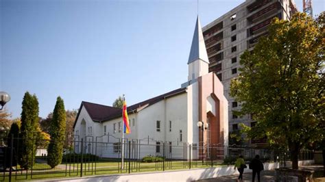 Elder Bednar Meets European Pioneers