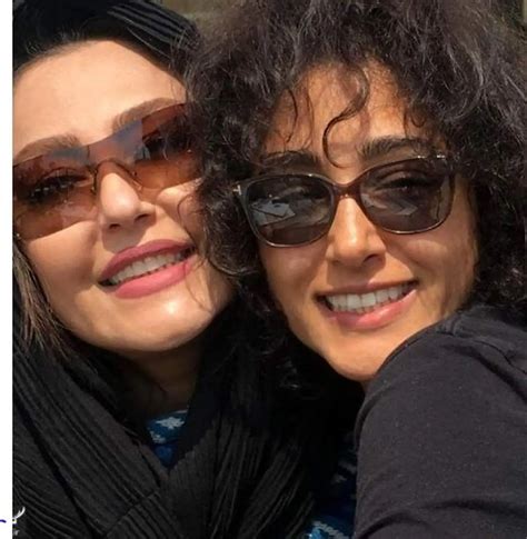 دیدار عاشقانه گلشیفته فراهانی و خواهرش شقایق در خارج از کشور