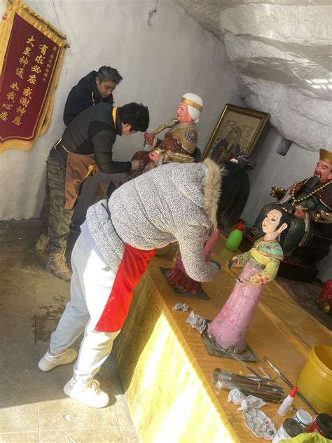 崂山寂光洞胡老仙师胡三太爷等15尊神像清洁修复和重新彩绘案例分享 青岛刘氏泥塑工作室 知临堂 佛像神像制作 修补修复 彩绘贴金