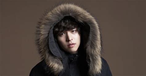 이장우 화보 공개 함은정 보고 있나