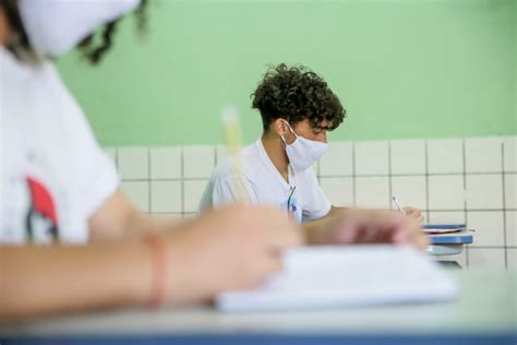 Aulas Devem Ser Suspensas Caso Dois Alunos Menores De 12 Anos Da Mesma Sala Peguem Covid 19 No