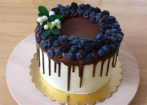 Jak zrobić tort w stylu drip cake Słodki Blog