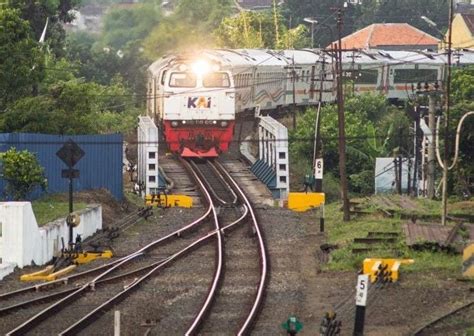 Peringatan Bahaya Di Sekitar Jalur Kereta Api Pentingnya Patuhi Aturan Dan Larangan Sumedang