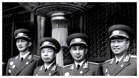 建国前夕，华野名将阮英平被三地痞乱棍打死，粟裕司令：血债血还革命社会命运
