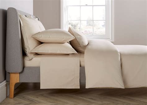 Christy 200tc Egyptian Cotton Plain Dyed Sheets And Duvet Covers In Pe