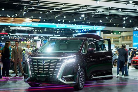 Byd Denza D9 Tampil Di Giias 2024 Cek Spesifikasinya