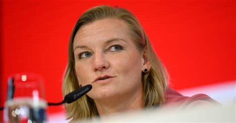 Alexandra Popp Die Große F Sportschau Ard Das Erste