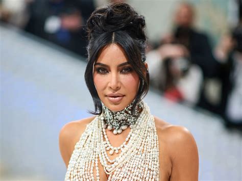 Kim Kardashian Prefers Having Sex With Lights Off Masala Com