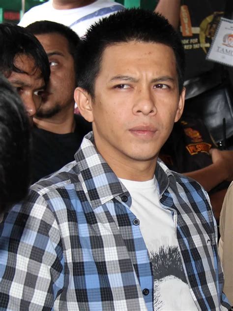 Genap Berusia Tahun Ini Potret Lawas Ariel Noah Di Awal Karier Hot Liputan Com