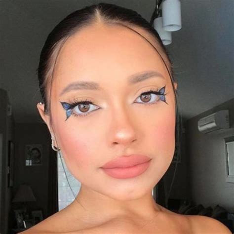 10 Best Butterfly Eye Makeup Looks To Try In 2024