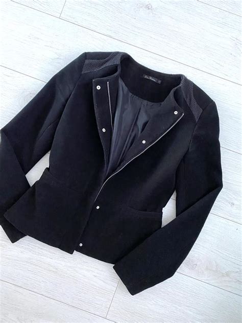 Коротке пальто — ціна 110 грн у каталозі Пальто Купити жіночі речі за доступною ціною на Шафі